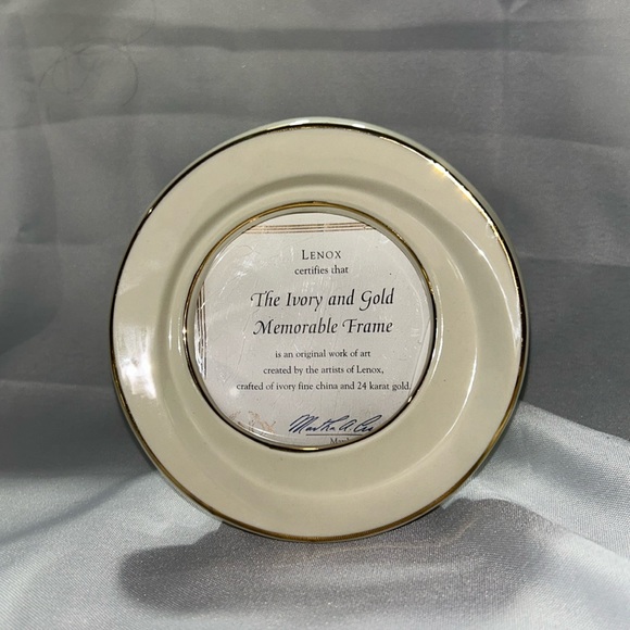 Lenox | Accents | Lenox Memorable Frame Wcertificate 5x5 | Poshmark